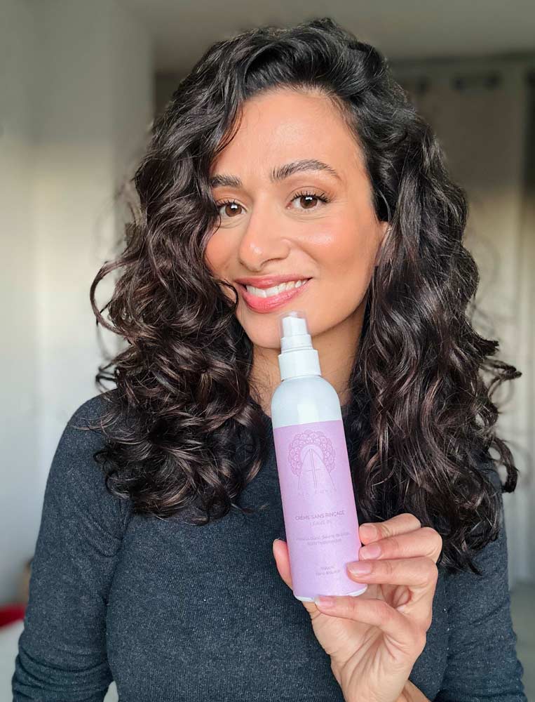 Produits capillaires et soins des cheveux ondulés bouclés | AIA CURLS